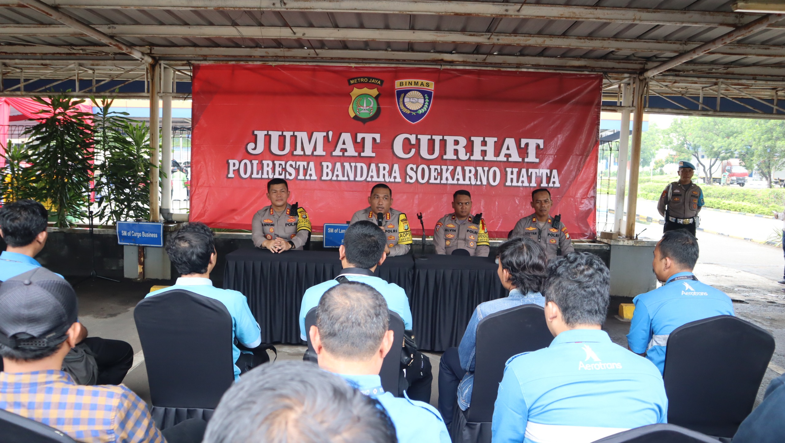 Jumat Curhat, Puluhan Karyawan Sampaikan Aspirasi ke Kapolresta Bandara Soetta - Tribratanews ...