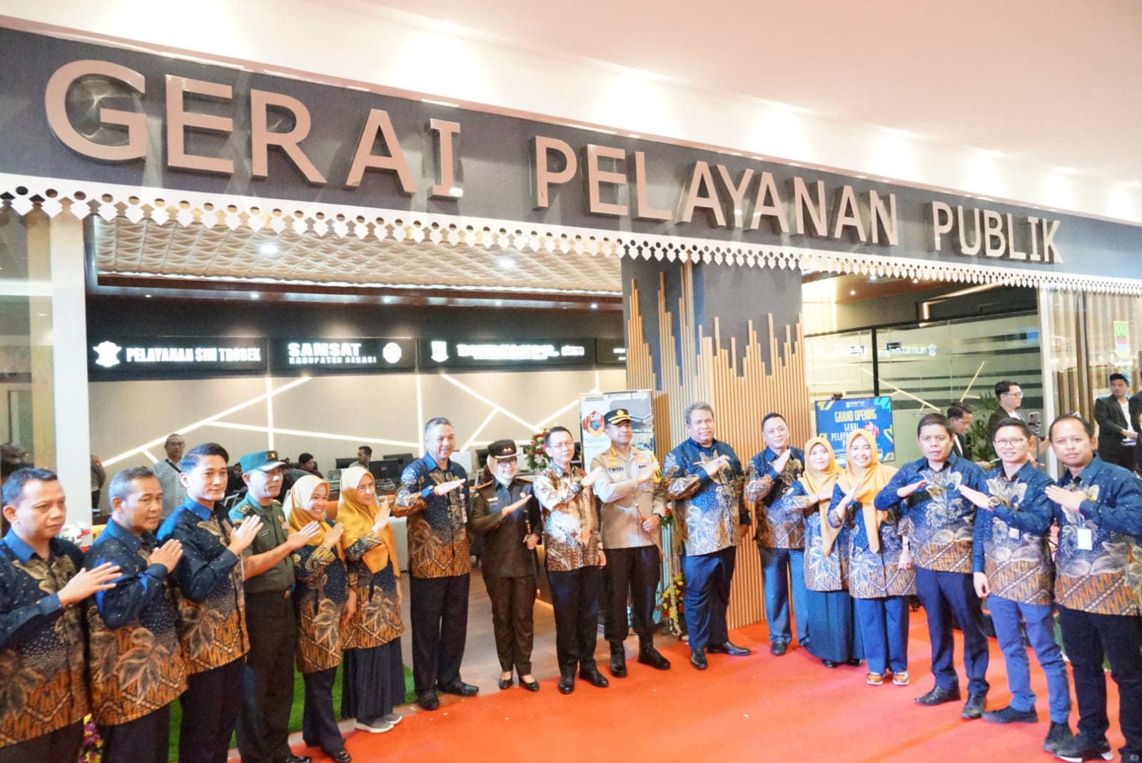 Kapolres Metro Bekasi Hadiri Peresmian Gerai Pelayanan Publik Di AEON Deltamas, Ada Pelayanan ...