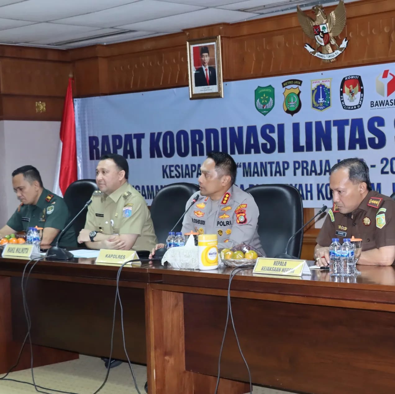 Sukseskan Pilkada 2024, Polres Jakbar Bersama Forkopimko Gelar Rakor Ops Mantap Prata Jaya 2024 ...