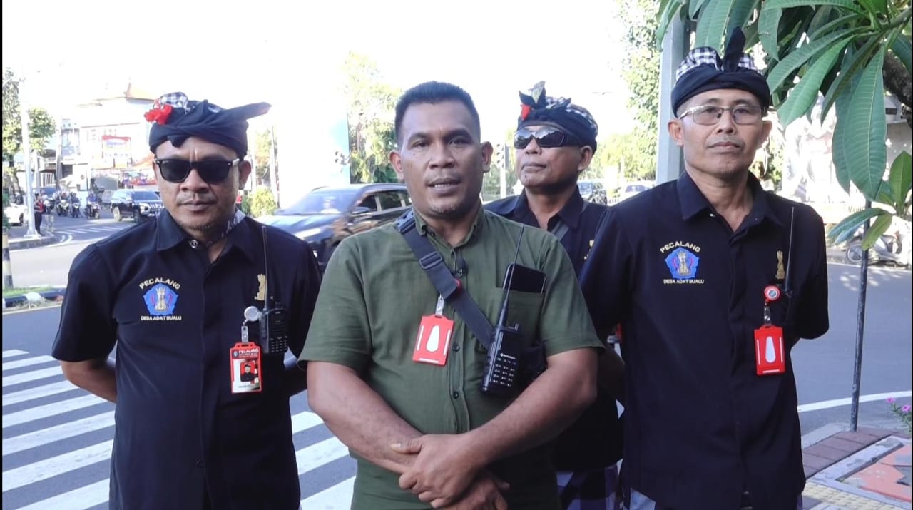 Pecalang Apresiasi Pengamanan Polri Atas Suksesnya KTT IAF di Bali ... Pecalang Apresiasi Pengamanan Polri Atas Suksesnya KTT IAF di Bali ...