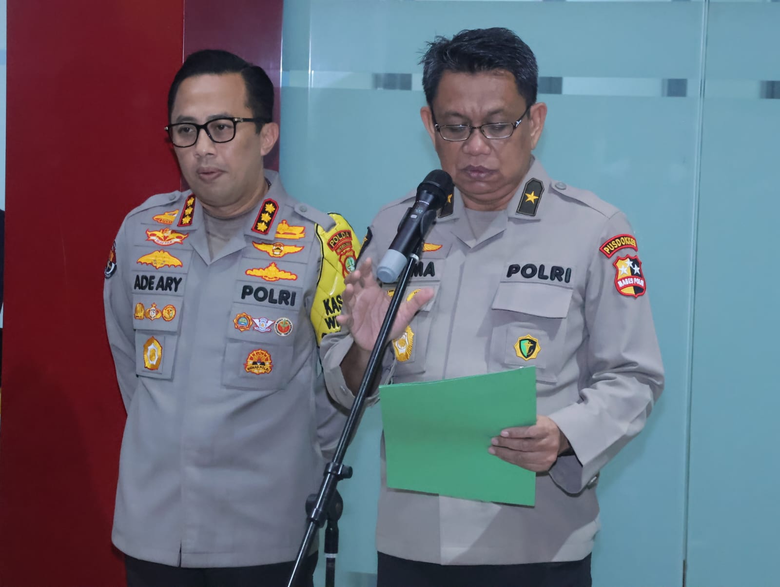 RS Polri Serahkan 5 Jenazah di Kali Bekasi ke Keluarga - Tribratanews ...