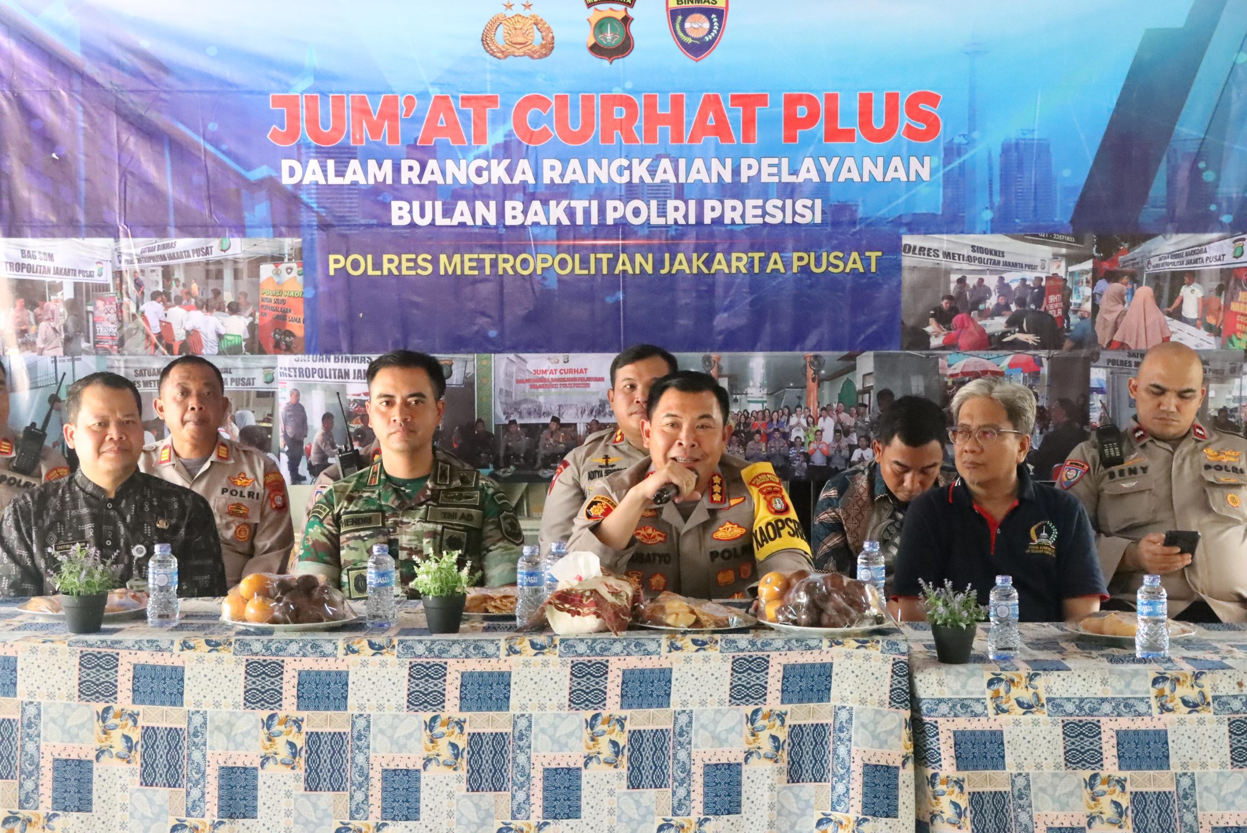 Jum’at Curhat Plus Kapolres Metro Jakarta Pusat Bersama Warga di RPTRA Hati Suci RW 07 Kelurahan ...