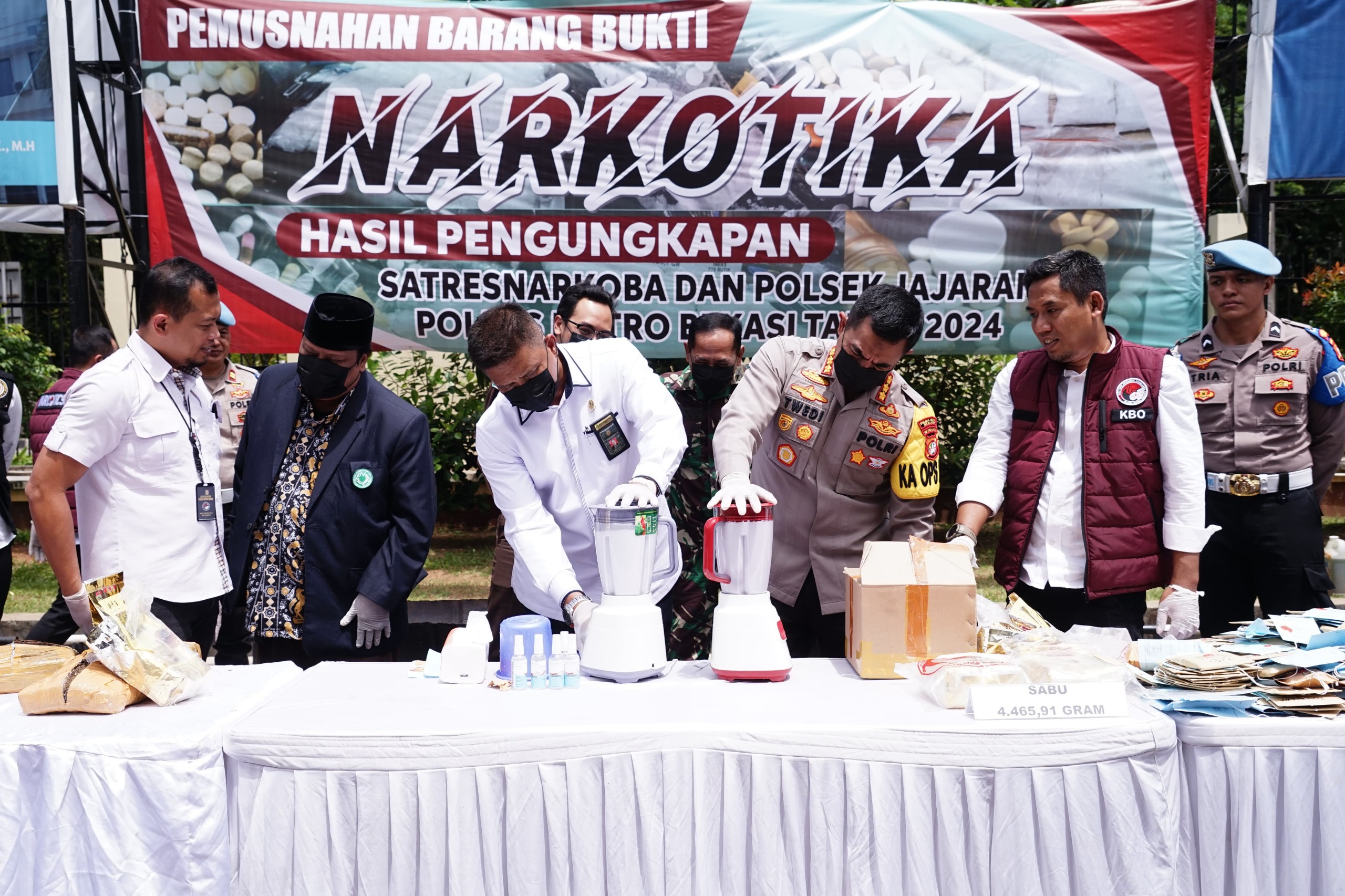 Sat Resnarkoba Polres Metro Bekasi Musnahkan 10,8 Kg Narkotika, Dipimpin Kapolres - Tribratanews ...
