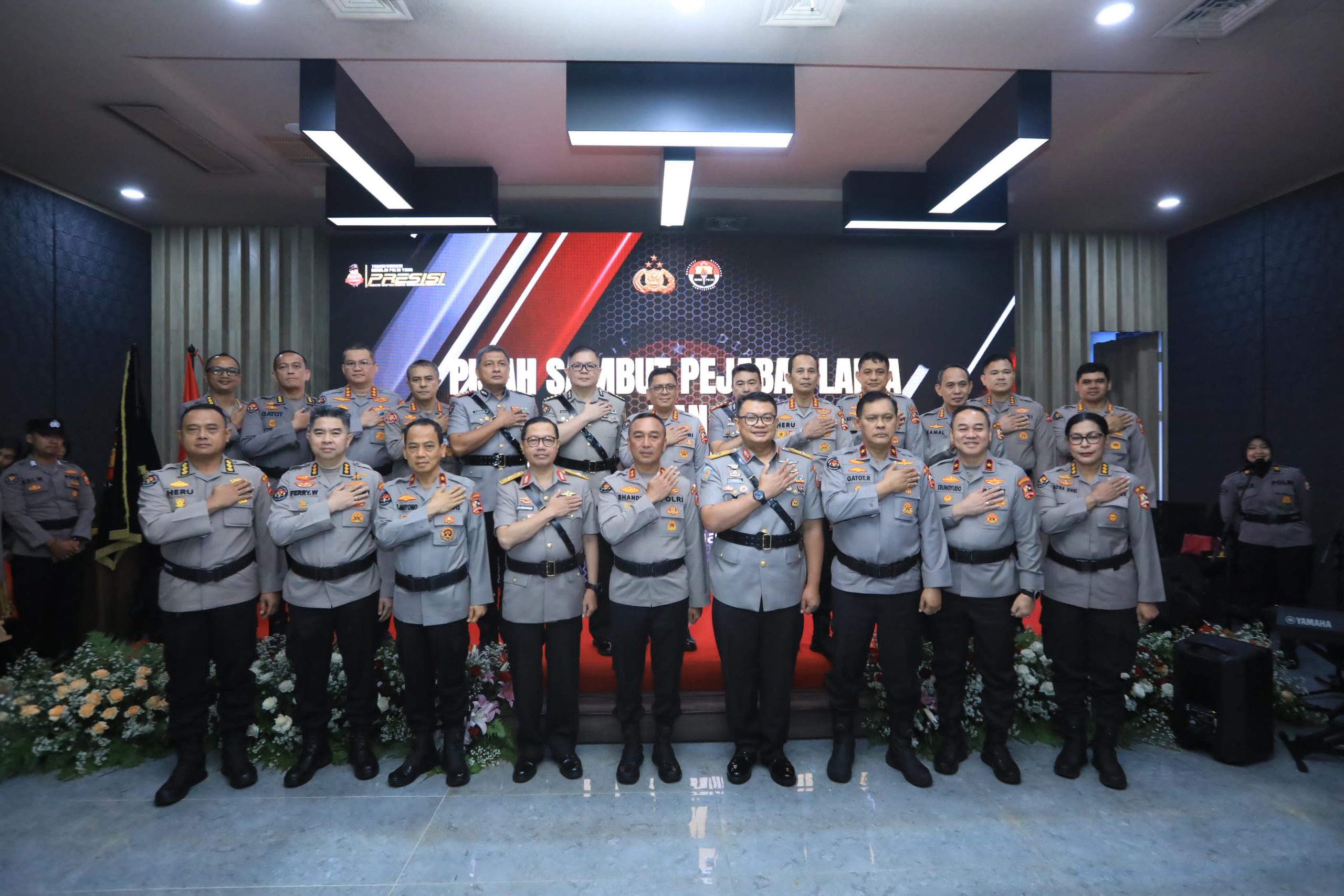 Pimpin Sertijab, Irjen. Pol. Sandi Tekankan Humas Fungsi Utama Polri - Tribratanews Polda Metro Jaya