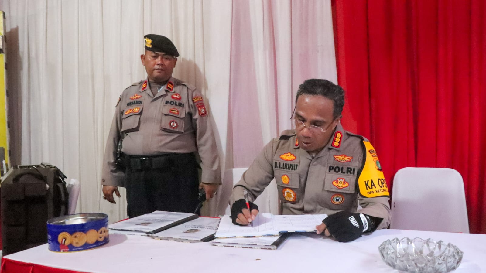 Kapolres Metro Jakarta Timur Tinjau Pos PAM PGC Cililitan dalam Rangka Ops Ketupat Jaya 2025 ...