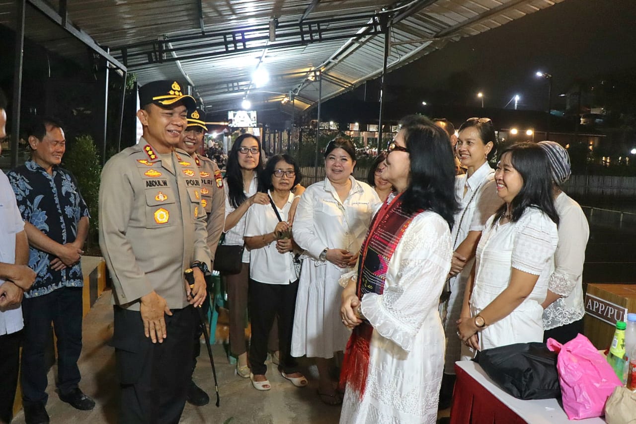 Kapolres Metro Depok Cek Keamanan Sejumlah Gereja Jelang Hari Paskah 2025 - Tribratanews Polda ...